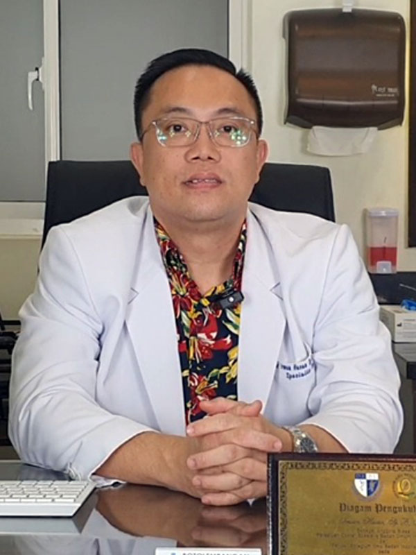 dr. Irwan Hasan, Sp.B, M.Kes, FICS - Botolempangan Medical Center